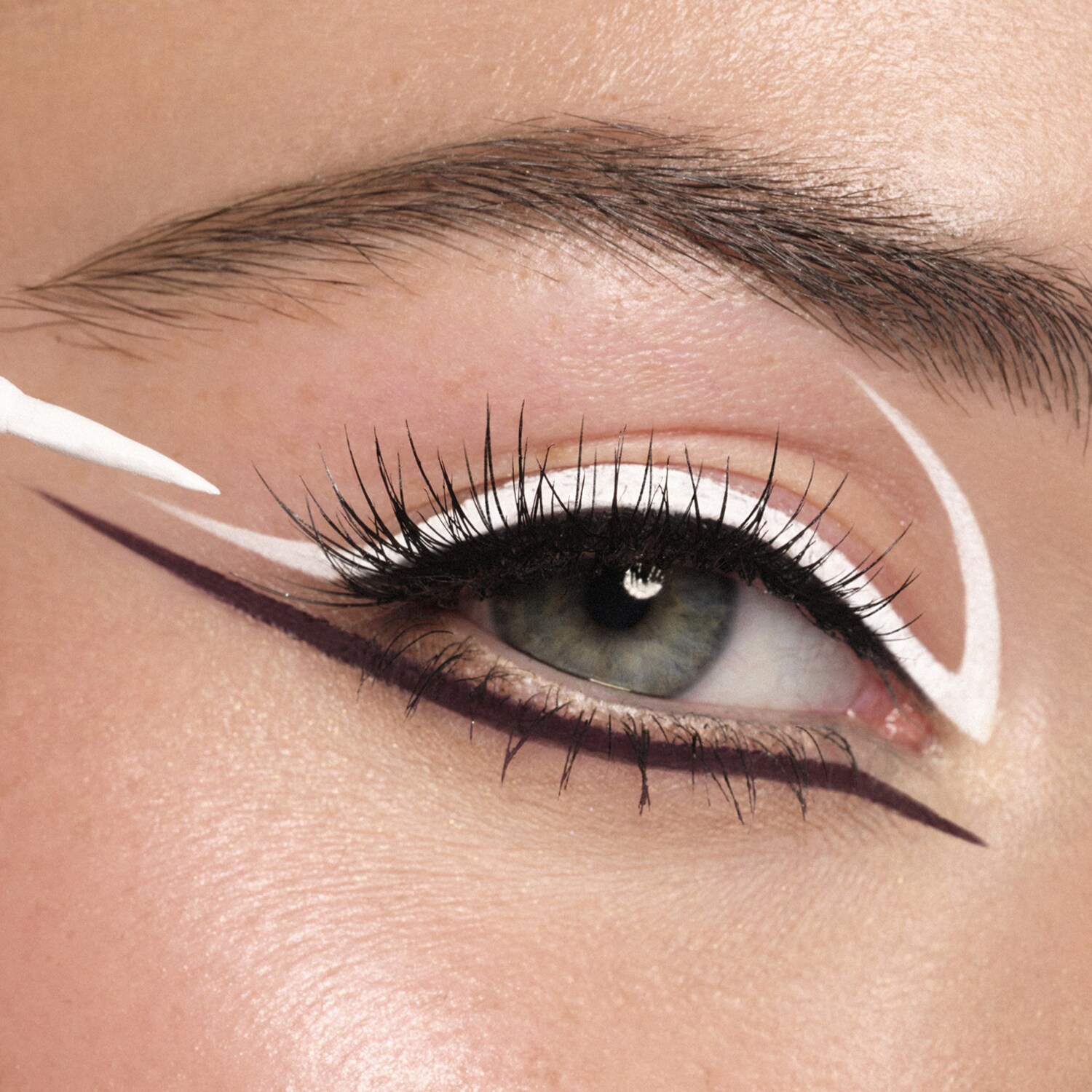 Liquid Eyeliner White (2,4 ml) - Eyeliner di ANASTASIA BEVERLY HILLS ≡ ...