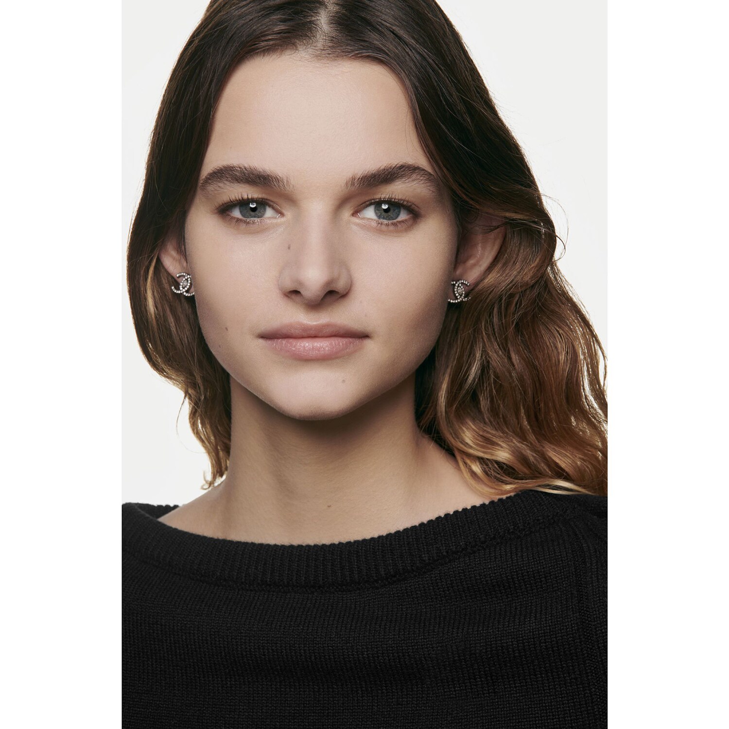 ULTRA LE TEINT VELVET - Foundation Mit Weichzeichnereffekt von CHANEL ≡ ...