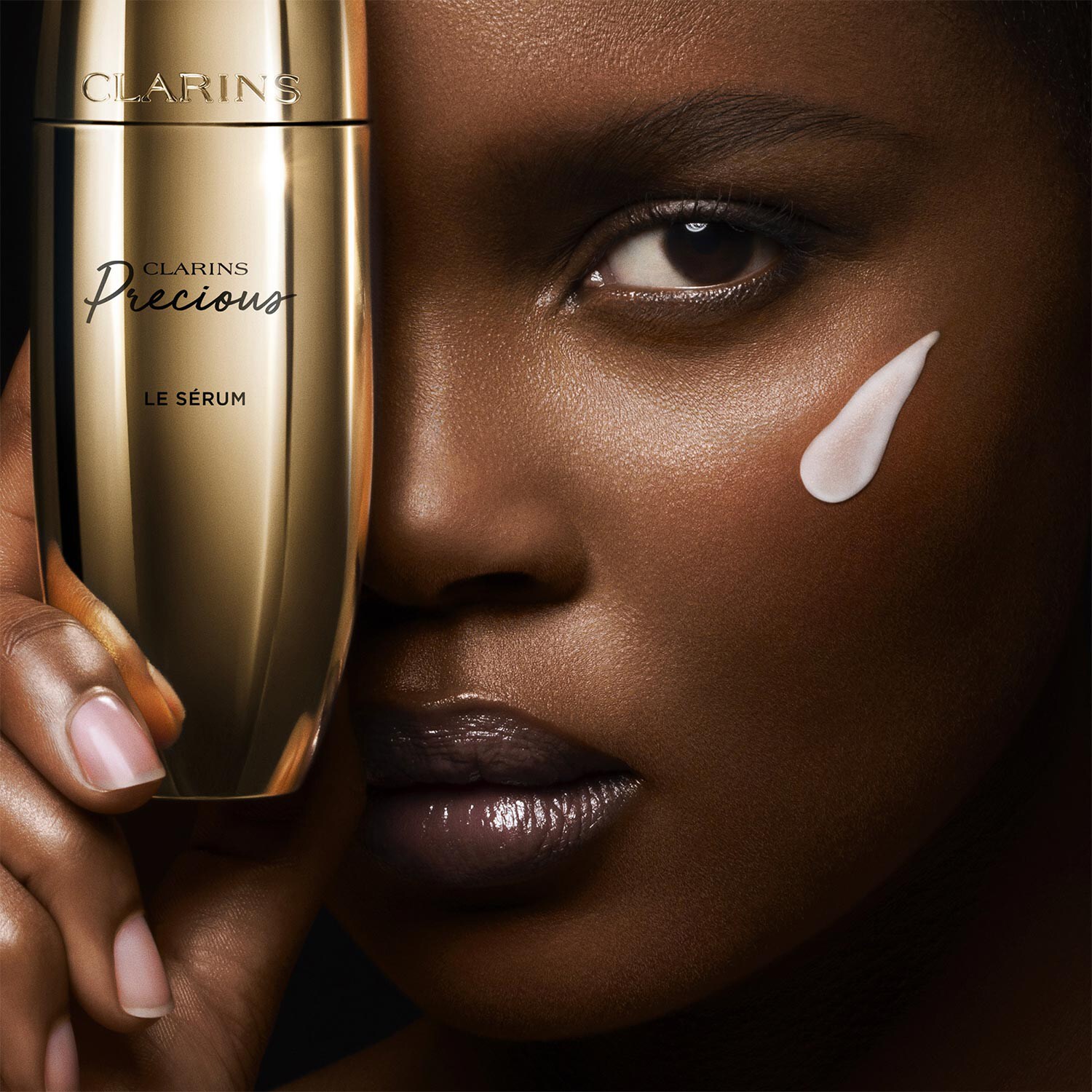 Le Sérum - Sérum lift visage de CLARINS PRECIOUS ≡ SEPHORA