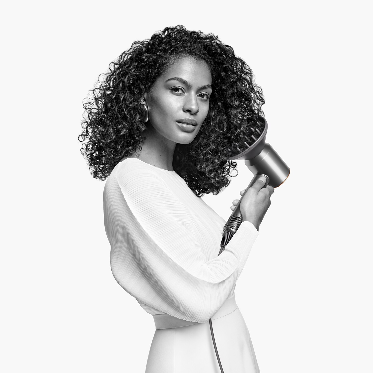 Dyson Supersonic™ - Vysoušeč vlasů z DYSON ≡ SEPHORA