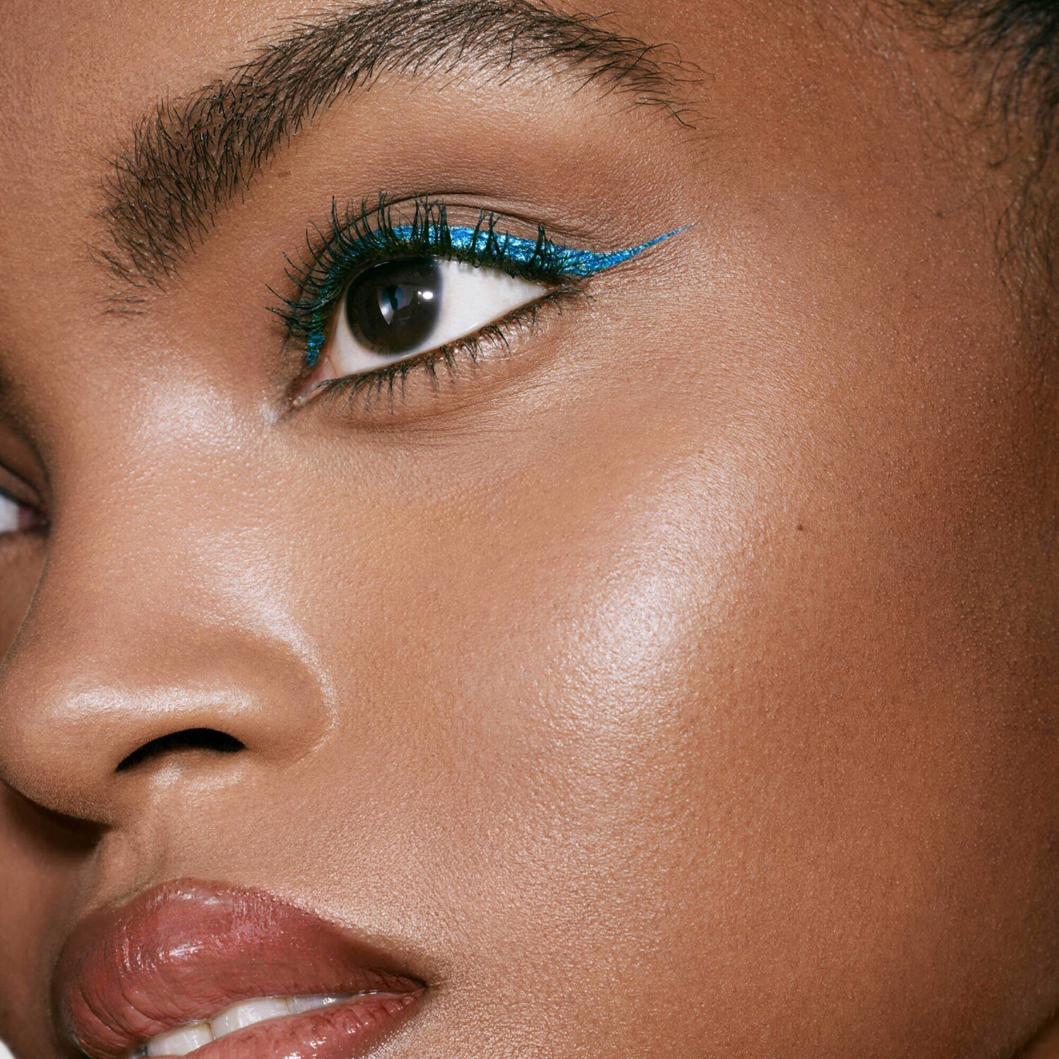 Glitty Lid Shimmer Liquid Eyeliner - Eyeliner liquido di FENTY BEAUTY ≡ ...