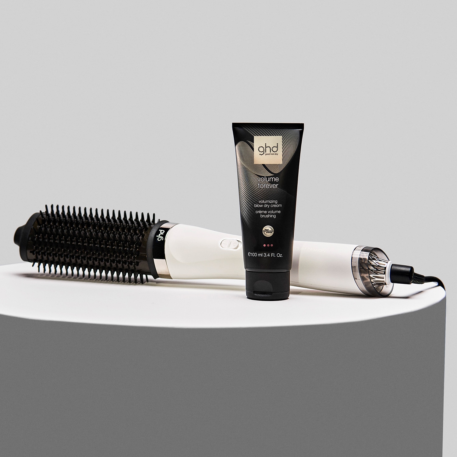 ghd duet blowdry™ - Hair Dryer Brush i GHD (biały) ≡ SEPHORA