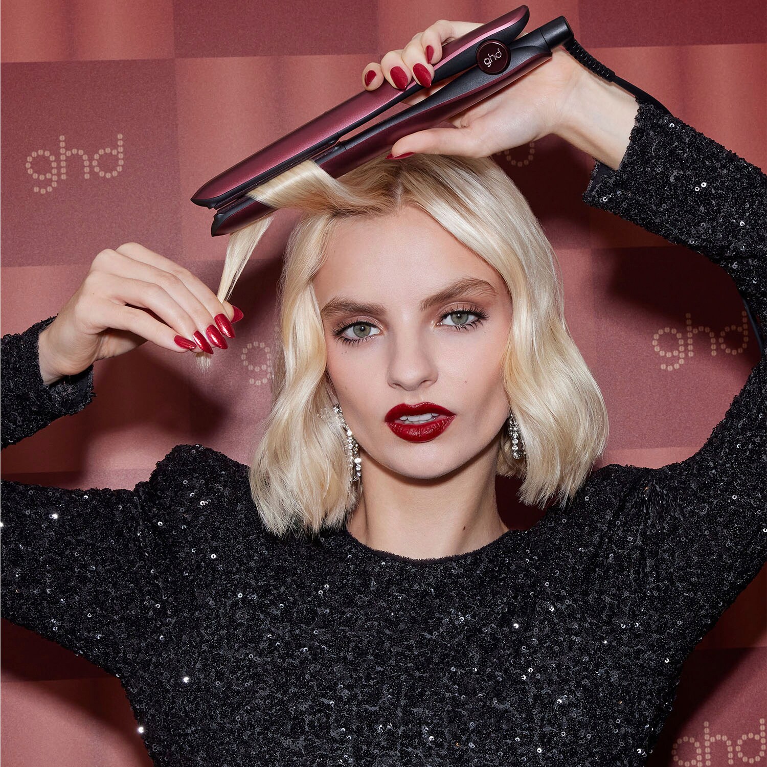 Cherry Chic gold® Styler - Glätteisen von GHD ≡ SEPHORA