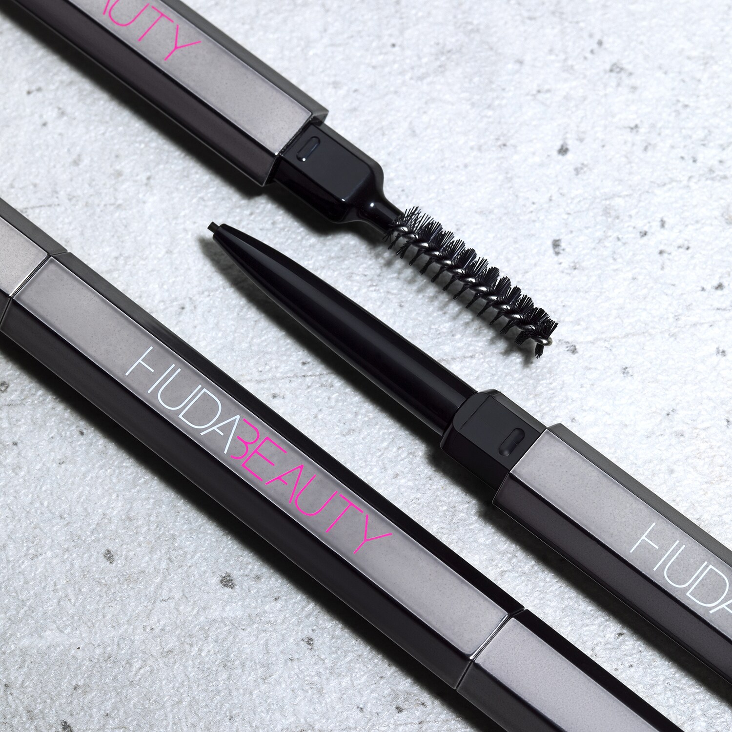 #BOMBBROWS Full N’Fluffy Fiber Gel - Brow gel Huda Beauty ≡ SEPHORA