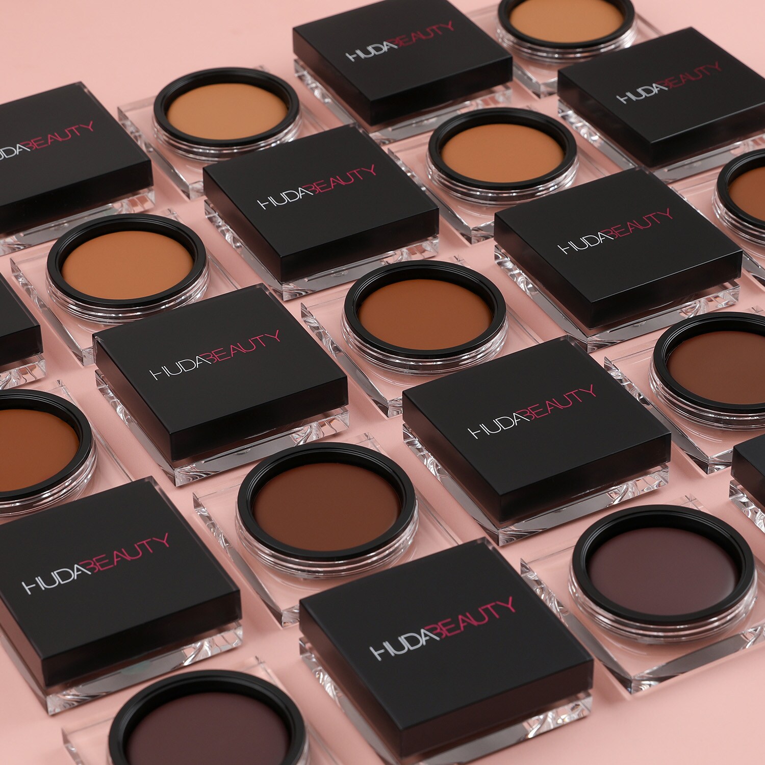 Crema Polvos - Bronceadores Y Contouring Tantour de Huda Beauty ≡ SEPHORA