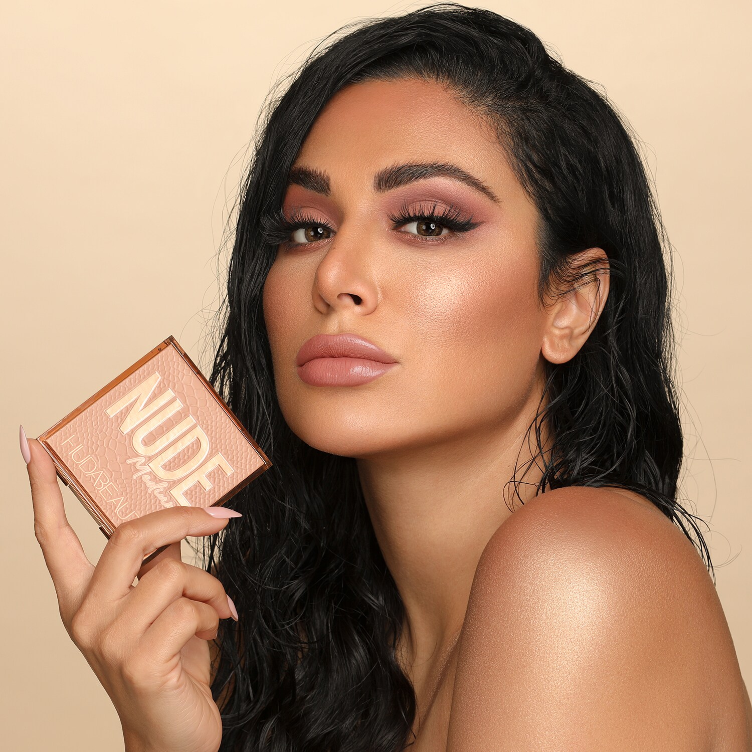 Mini Paleta De Sombras - NUDE Obsessions Palette de Huda Beauty ≡ SEPHORA
