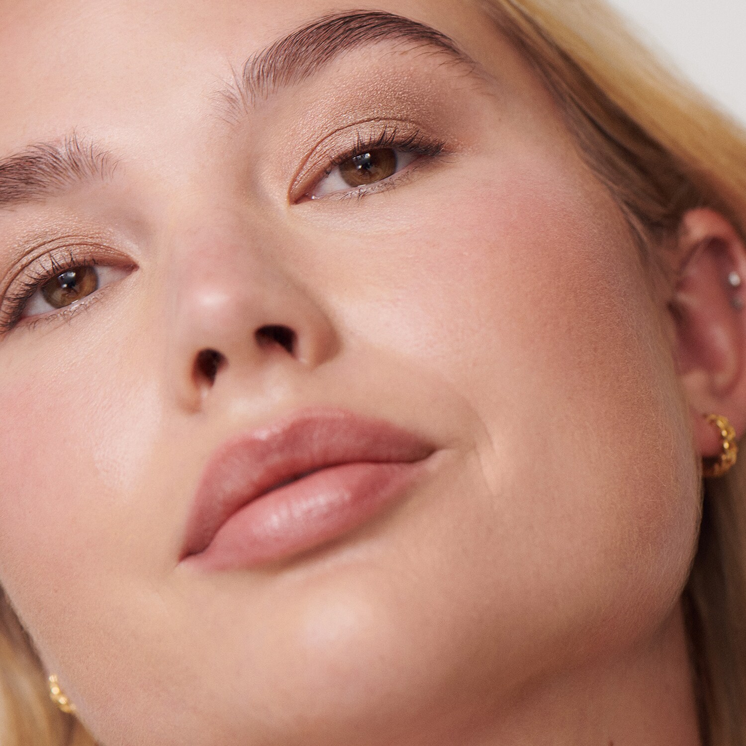 Liquid powder chromatic eye tint - Ombretto liquido di ILIA ≡ SEPHORA