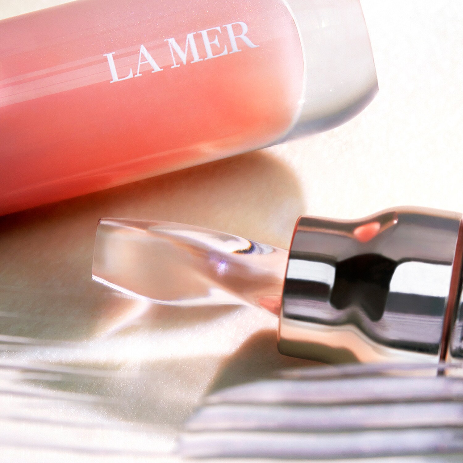 The Lip Volumizer Sheer Pink (7ml) - Labbra di LA MER ≡ SEPHORA
