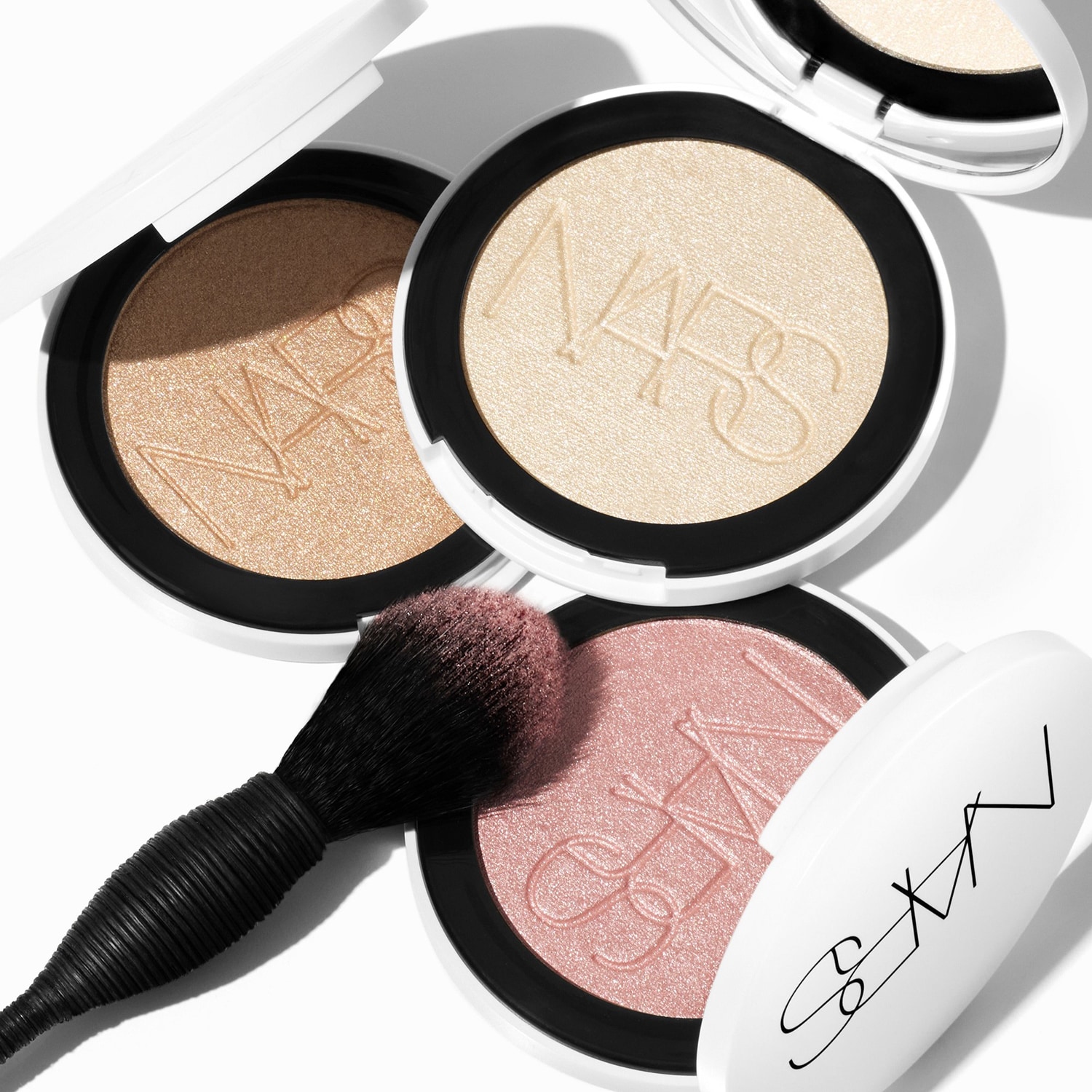 Light Reflecting™ Luminizing Powder - Illuminante di NARS ≡ SEPHORA