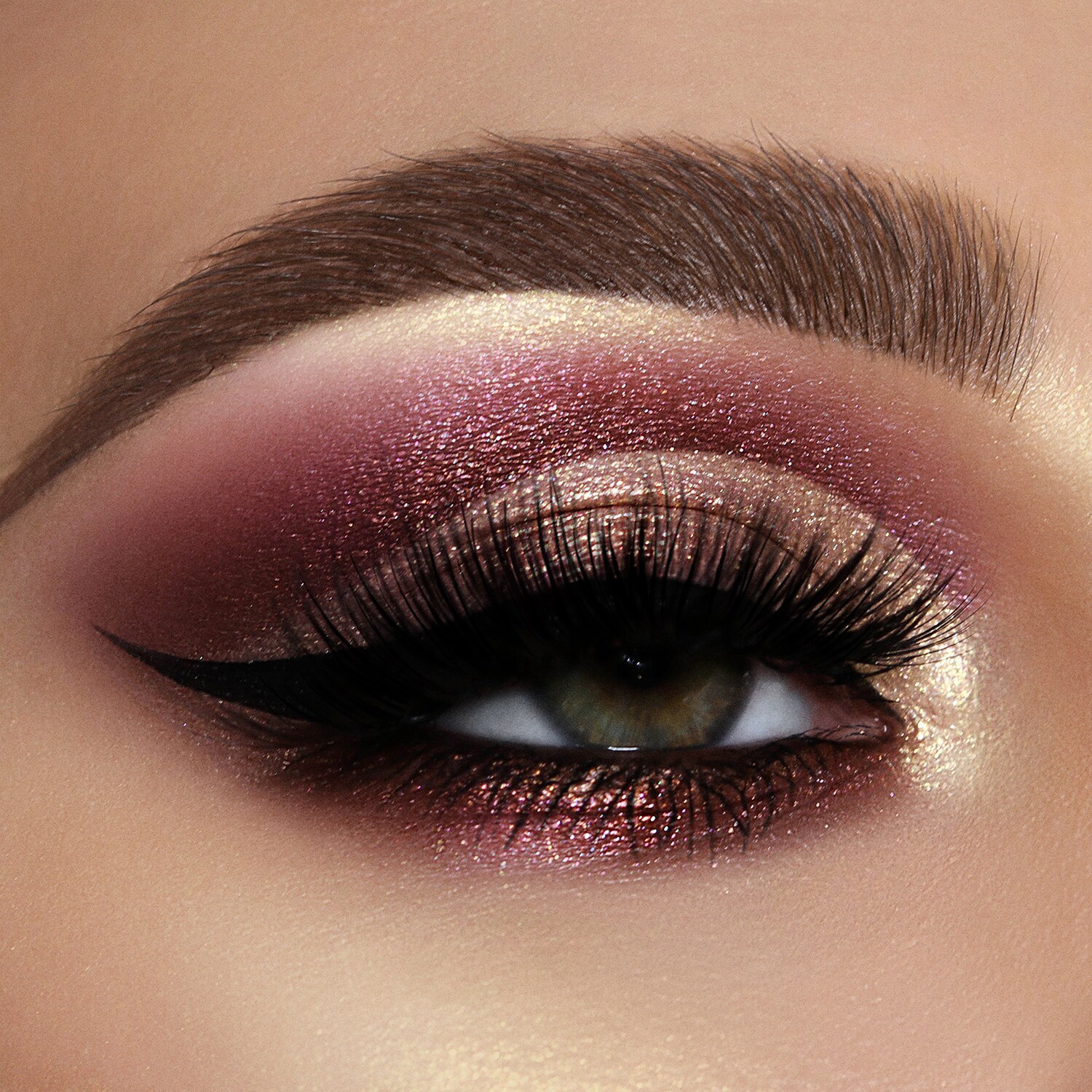 Blitz Astral Quad: Ritualistic Rose - Palette di ombretti di PAT ...