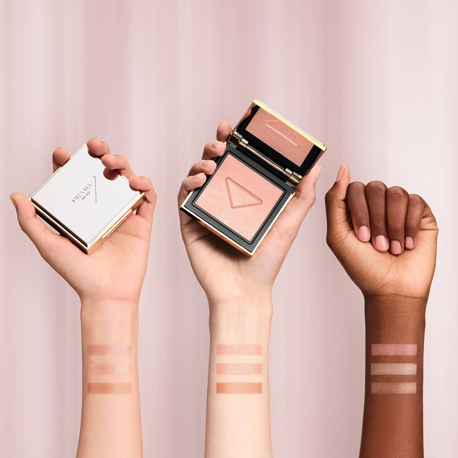 Prada Light Glowing Powder - Iluminador em pó refil Prada ≡ SEPHORA