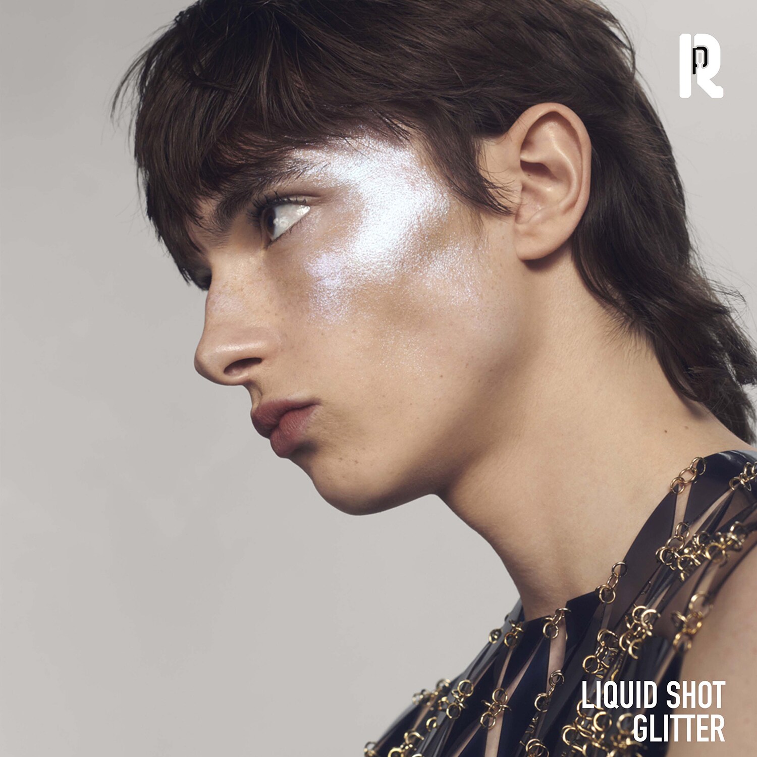 Glitter Shot - Tekutý třpytivý rozjasňovač z RABANNE MAKEUP ≡ SEPHORA