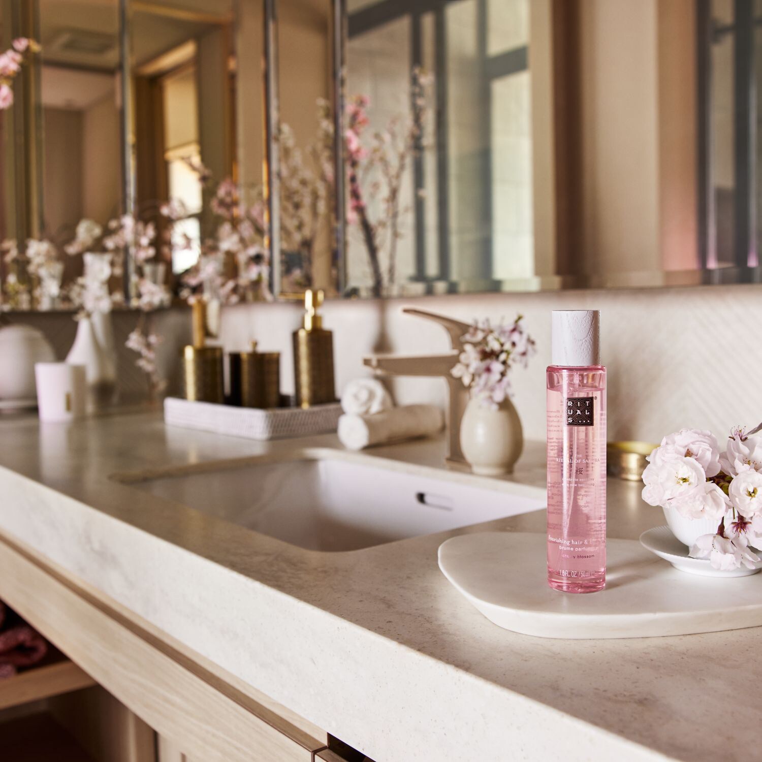 The Ritual of Sakura - Bruma aromática para cabello y cuerpo de Rituals ...