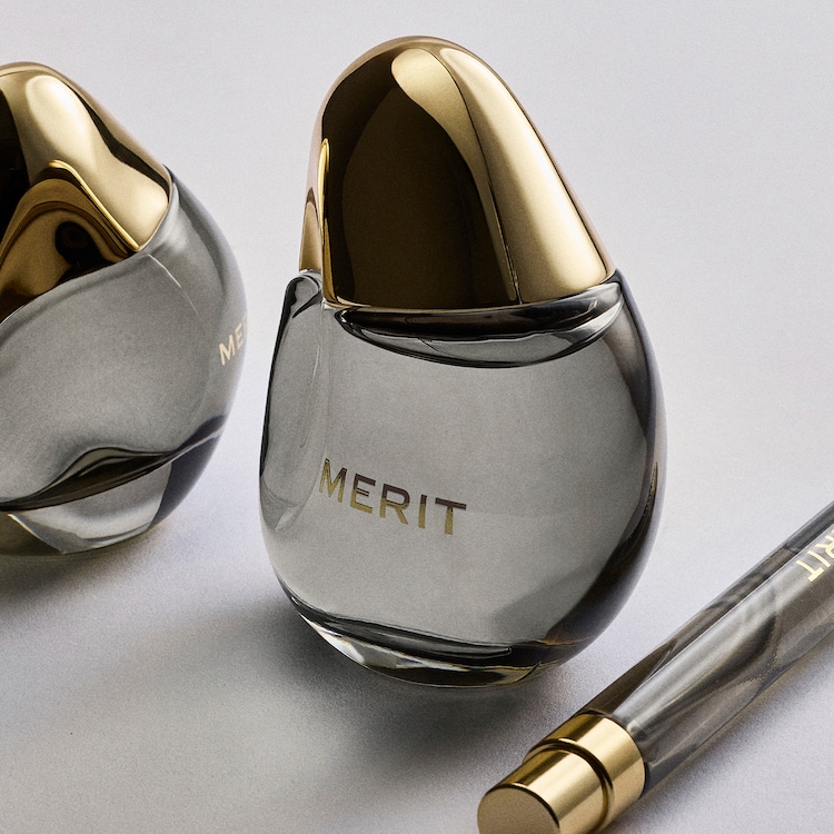 Retrospect - O Extrato de Perfume | MERIT BEAUTY ≡ SEPHORA